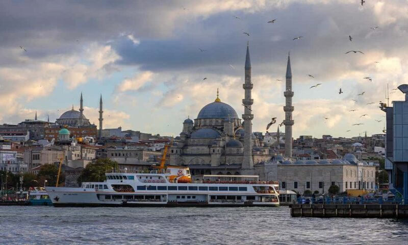 Istanbul: 2 Continents, 1 City: From Europe to Asia Tour - Insider Tips and Hidden Gems