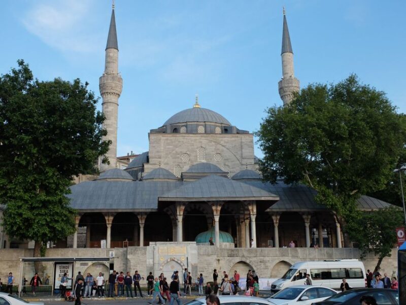 Istanbul: Asian Continent Highlights Walking Tour - Transportation and Group Size