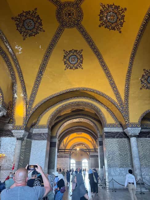 Istanbul: Balat, Blue Mosque, and Hagia Sophia Guided Tour - Who Would Enjoy This Tour?