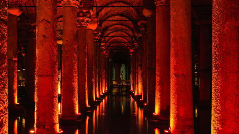 Istanbul: Basilica Cistern Skip-the-Ticket-Line Guided Tour - The Experience in Detail