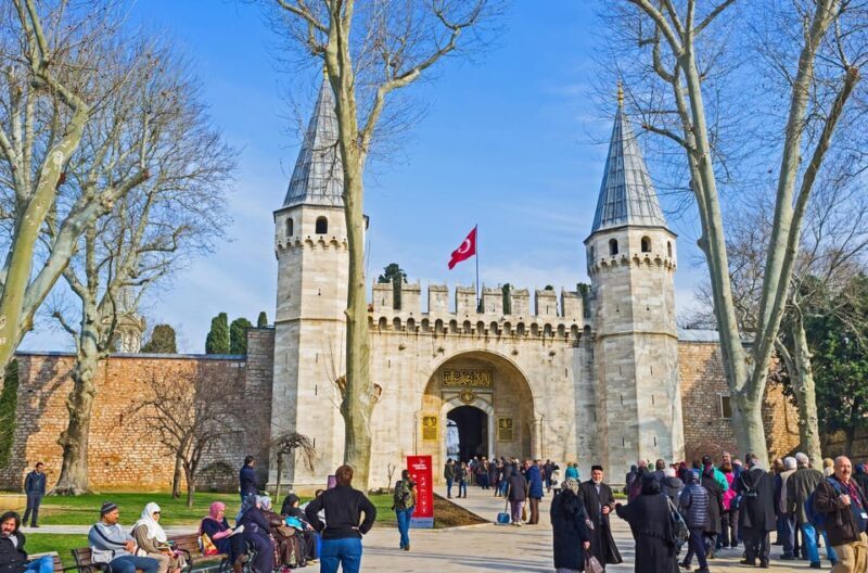 Istanbul: Blue Mosque, Hagia Sofia & Topkapi Palace Day Tour - A Detailed Look at the Experience