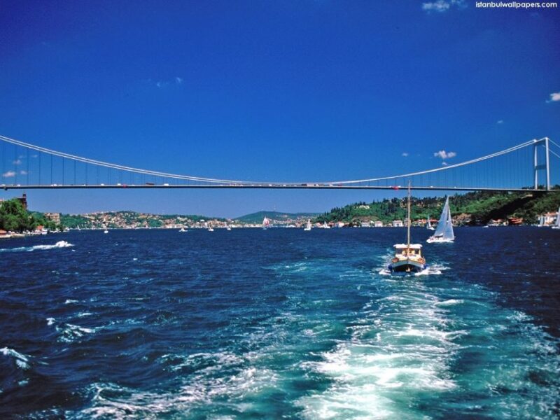 Istanbul: Bosphorus and Golden Horn Boat Tour - Key Points