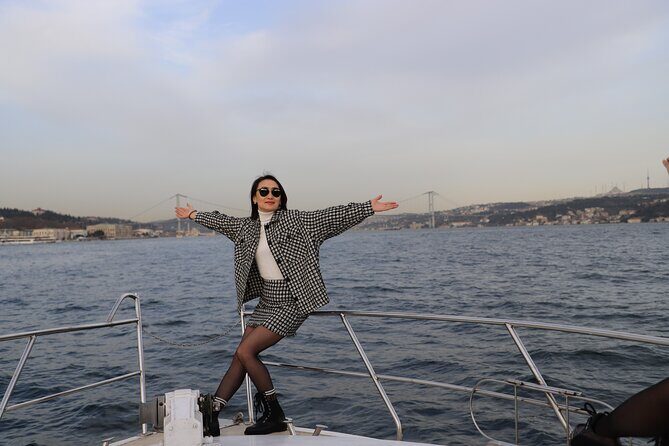 Istanbul Bosphorus Boat Tour and Golden Horn Cruise Day or Sunset - The Itinerary in Detail: What to Expect and Why It Matters