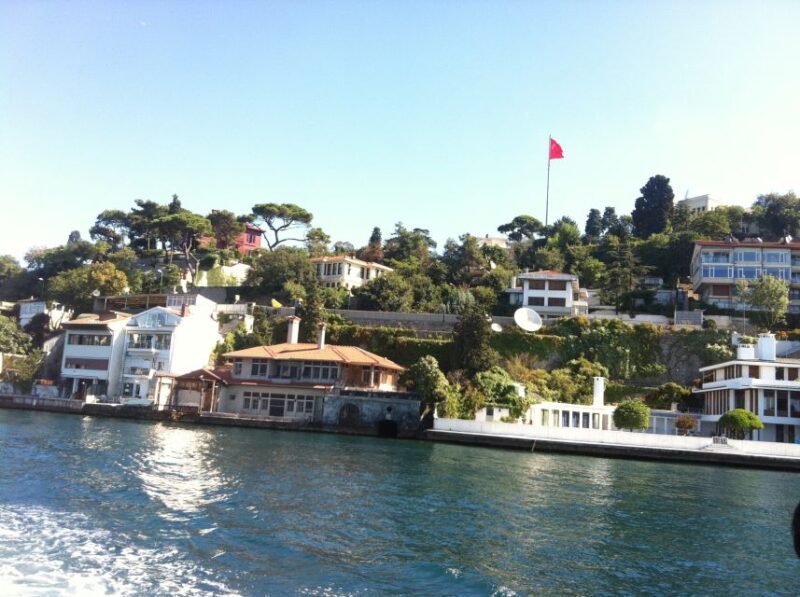 Istanbul: Bosphorus Boat Tour and Two Continents with Lunch - FAQ