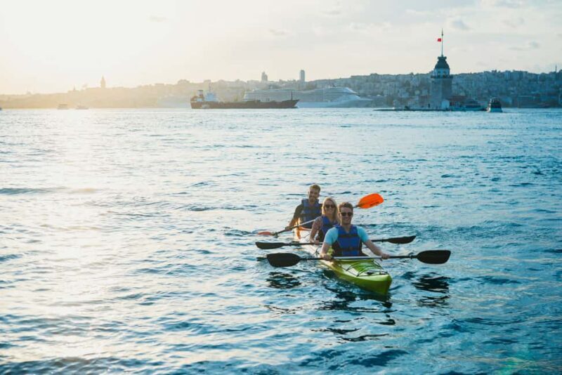 Istanbul: Bosphorus Canoe Experience by Maiden's Tower - What to Expect in Terms of Comfort and Safety