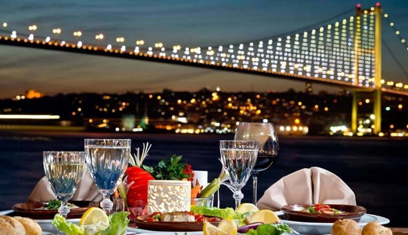 Istanbul Bosphorus: Dinner Cruise & Folklore & Belly Dance - The Entertainment: Live Folk, Belly Dance, and Music