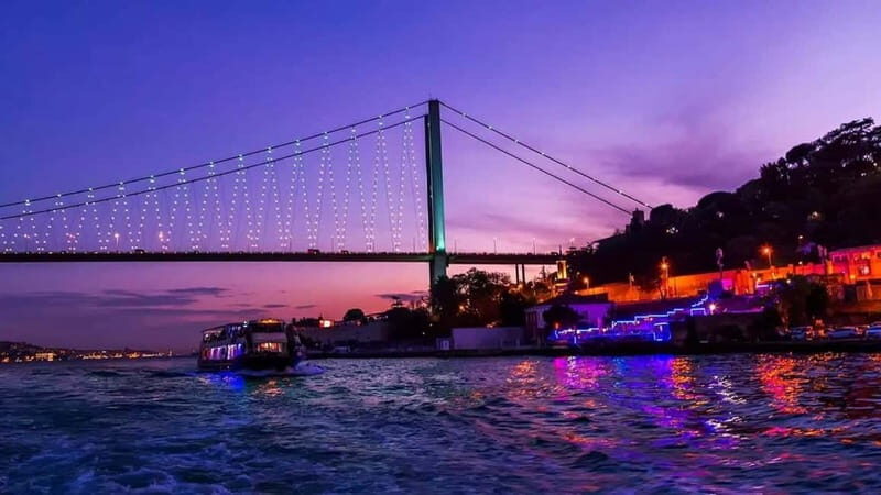 Istanbul Bosphorus: Dinner Cruise & Folklore & Belly Dance - How to Make the Most of Your Evening