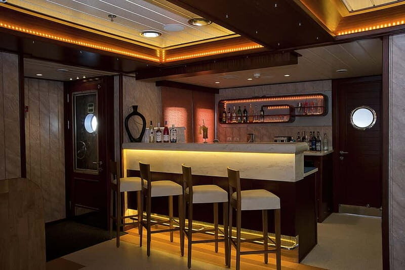 Istanbul: Bosphorus Dinner Cruise & Show with Private Table - A Deep Dive into the Experience