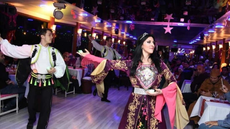 Istanbul: Bosphorus Dinner Cruise - Key Points