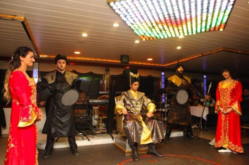 Istanbul: Bosphorus Dinner Cruise with Entertainment - Authentic Insights from Travelers