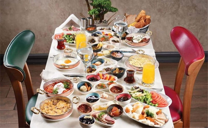 Istanbul: Bosphorus Morning Cruise with Breakfast - A Detailed Look at the Experience