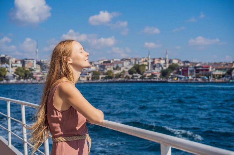 Istanbul: Bosphorus Strait Sightseeing Cruise & Audio Guide - What to Expect During the Cruise