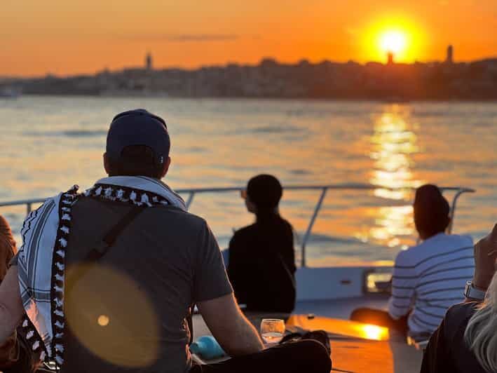 Istanbul: Bosphorus Sunset Cruise on a Luxury Yacht - The Experience on Board