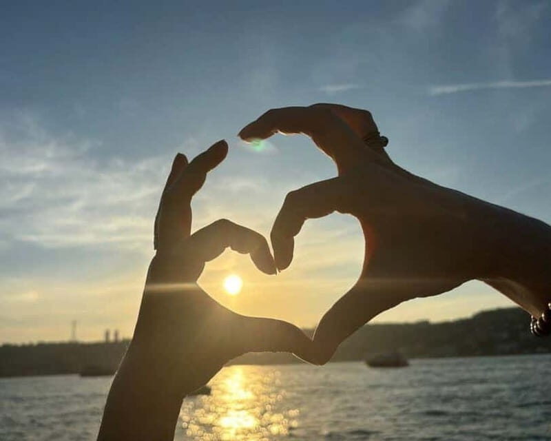 Istanbul: Bosphorus Sunset or Night Yacht Cruise & Transfers - How the Tour Differs from Others