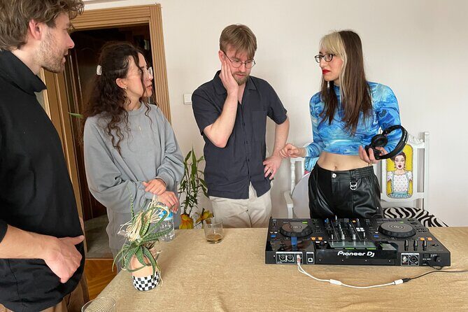 Istanbul Electronic Music and Culture Workshop From Local DJ - An In-Depth Look at the Tour Experience