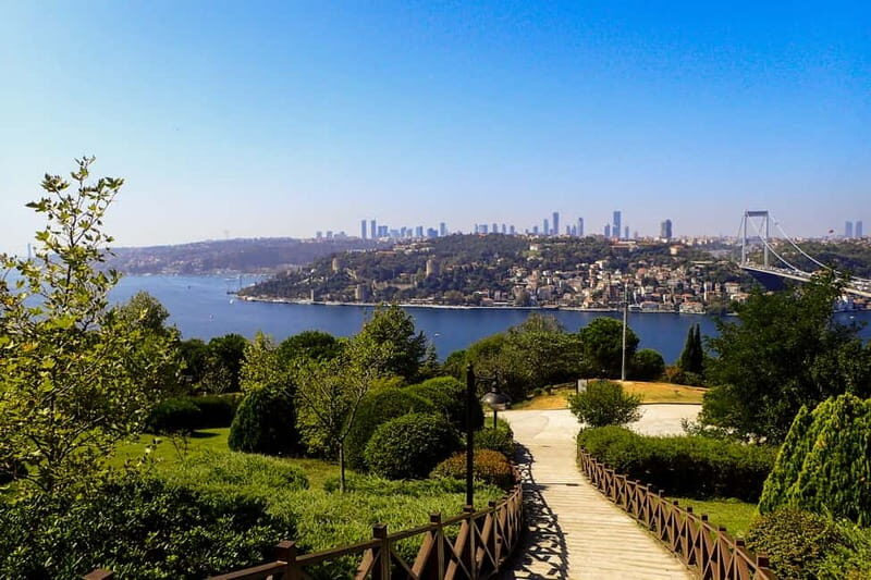 Istanbul: Explore Istanbul Asian Continent - Uskudar and Camlica Mosque: Architectural Marvels