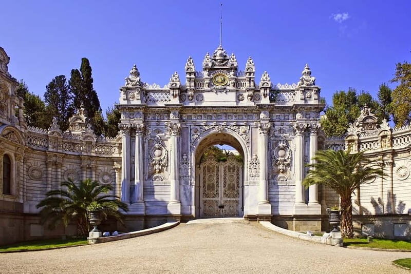 Istanbul: Full-Day Tour with Dolmabahce & Bosphorus Cruise - Who Will Find This Tour Most Valuable?