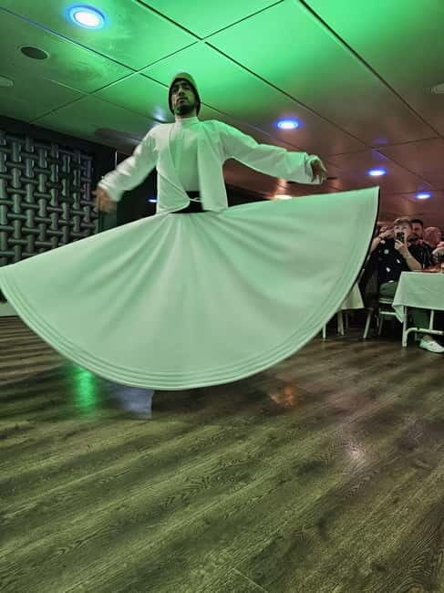 Istanbul: Golden Horn & Bosphorus Dinner and Show - Entertainment: Keeping the Night Alive