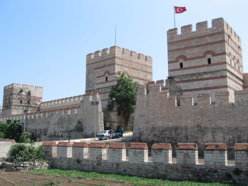 Istanbul: Guided City Highlights Day Trip - Key Points