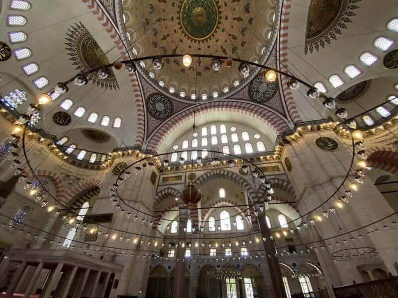 Istanbul: Guided Morning Prayer Experience at Fatih Mosque - An Introduction to the Experience