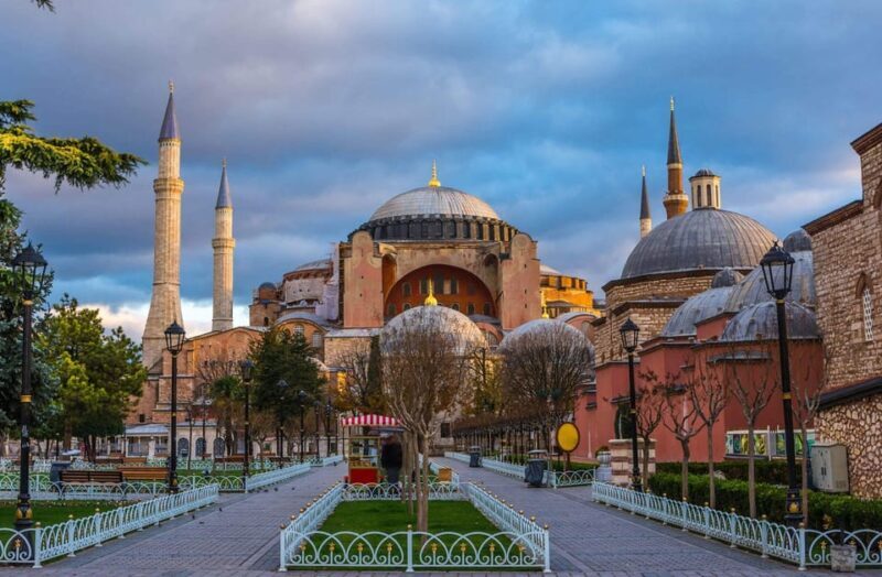 Istanbul: Hagia Sofia, Blue Mosque, and Grand Bazaar Tour - Is This Tour Worth It?