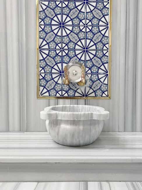 Istanbul: Historic Sifa Turkish Bath in Sultanahmet Square - Who Should Consider Visiting?