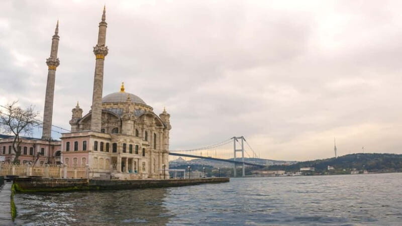 Istanbul: Luxury Yacht on Bosphorus - Who Is This Experience Best For?