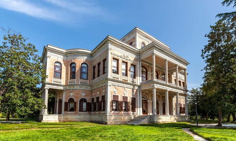 Istanbul: National Palaces Full Pass incl. Dolmabahce Palace - A Practical Guide to the Full Palaces Pass