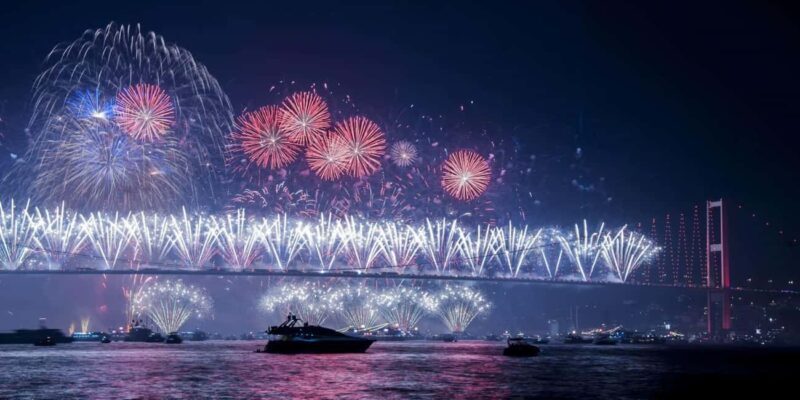 Istanbul: New Year's Eve Bosphorus Cruise with Fireworks - The Itinerary and What Sets It Apart