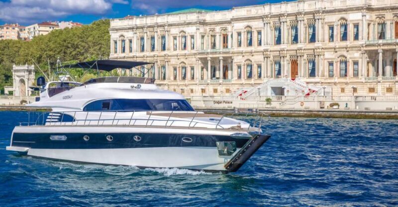 Istanbul: Private Bosphorus Cruise on a Luxurious Yacht - Key Points