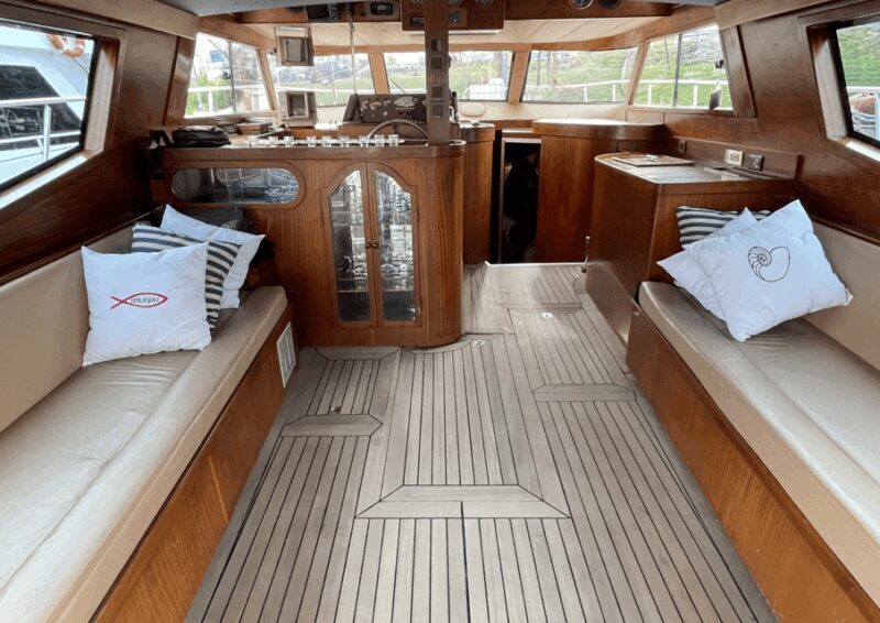 Istanbul: Private Bosphorus Cruise on Luxury Yacht - Key Points