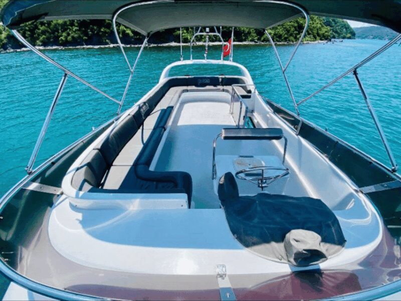 Istanbul: Private Bosphorus Tour On Luxury Yacht - Price and Value