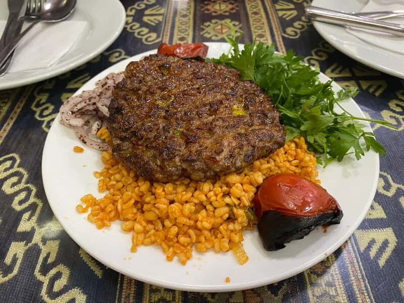 Istanbul: Private Food and City Tour with a Local Host - Who Should Consider This Tour?