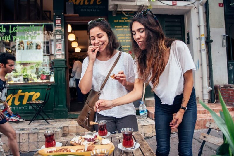 Istanbul: Private Guided Food Tour with 10 Tastings - The Guide Experience