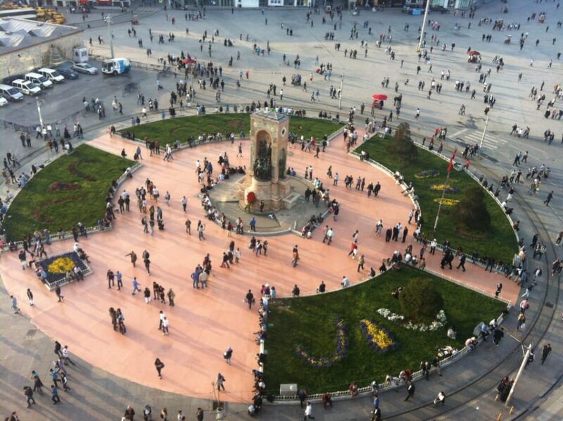 Istanbul: Private Night Tour with a Local - The Experience of the Drive