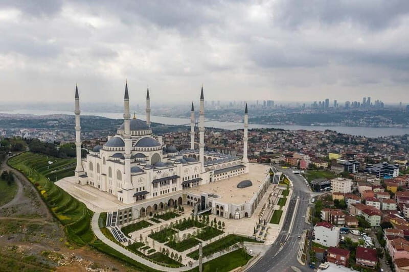 Istanbul: Private Tour of Bosphorus & Asian Side w/ a Local - Discover Istanbul’s Hidden Charms: A Private Tour of the Bosphorus & Asian Side