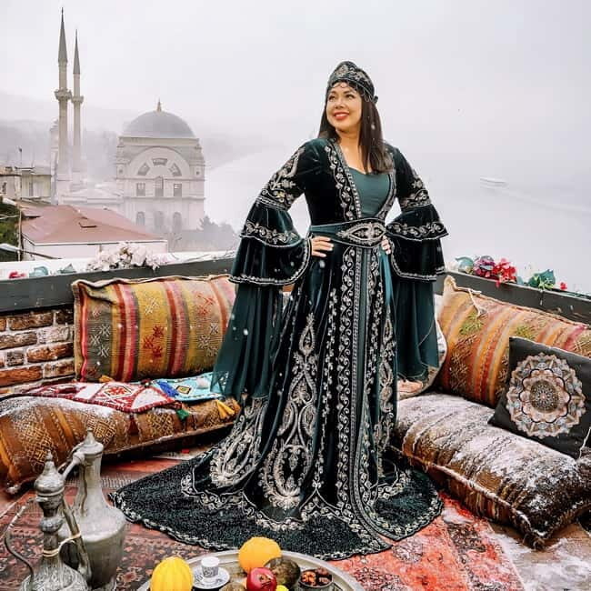 Istanbul: Rooftop Photoshoot with Flying Dress - Why Choose the Istanbul Rooftop Flying Dress Photoshoot?