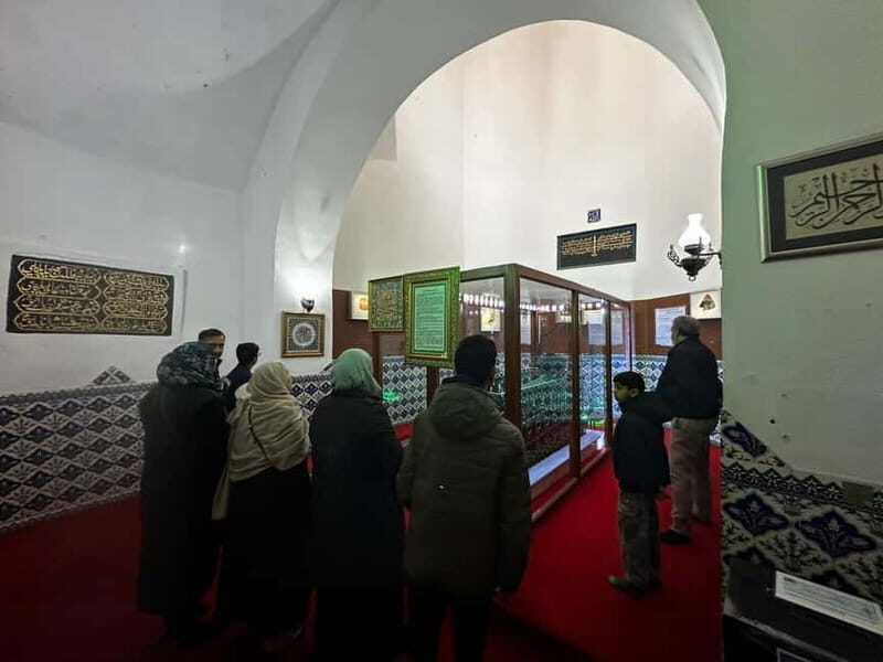 Istanbul: Sahaba Tour Half Day - Visiting the Balat and Egrikapi Area