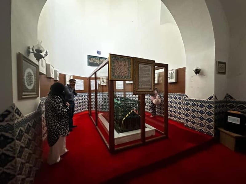 Istanbul: Sahaba Tour Half Day - Authenticity and Respect