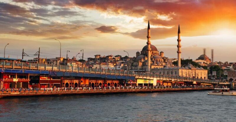 Istanbul: Semi Private Bosphorus Tour - Authenticity and Traveler Feedback