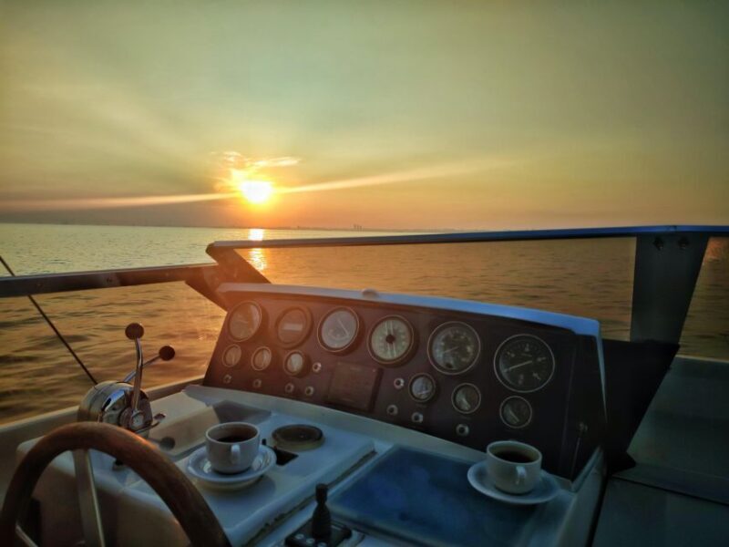 Istanbul: Sunset Yacht Cruise on the Bosphorus with Transfer - Practical Considerations and Tips