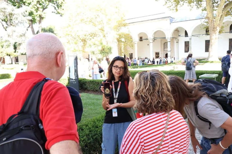 Istanbul: Topkapi Palace and Harem Museum Tour with Ticket - What to Expect During the Tour