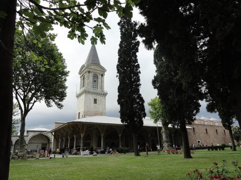 Istanbul: Topkapi Palace & Dolmabahce Palace Combo Ticket - Key Points