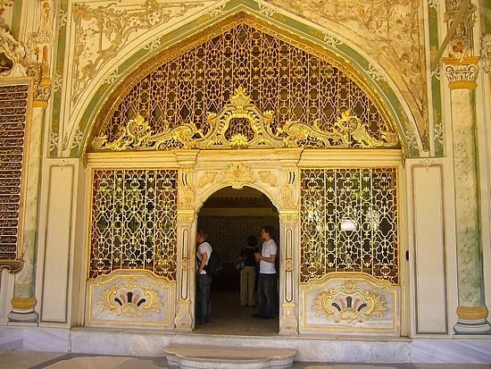 Istanbul: Topkapi Palace Guided Tour - Authentic Traveler Experiences