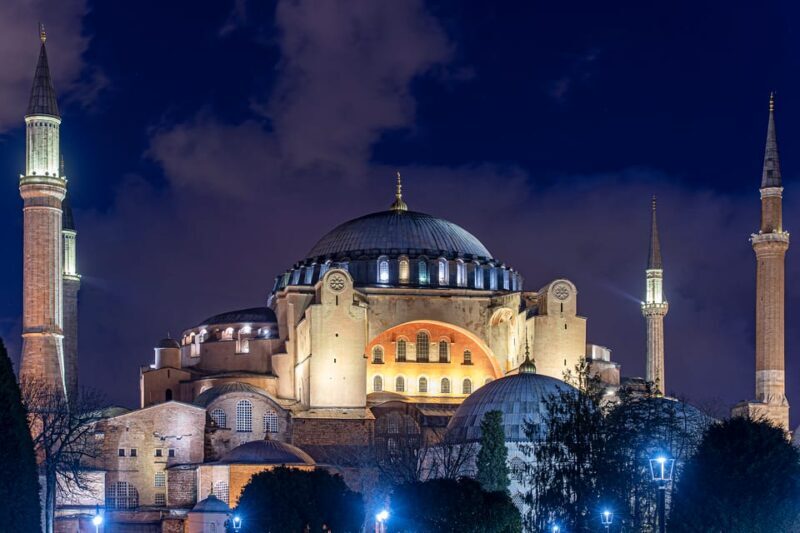 Istanbul: Tour of Hagia Sophia and Blue Mosque By Night - An In-Depth Look at the Tour Experience
