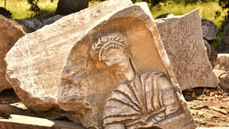 Istanbul: Troy Guided Bus Tour with Ferry Tickets & Lunch - Journey into the Mythical and Archaeological Past