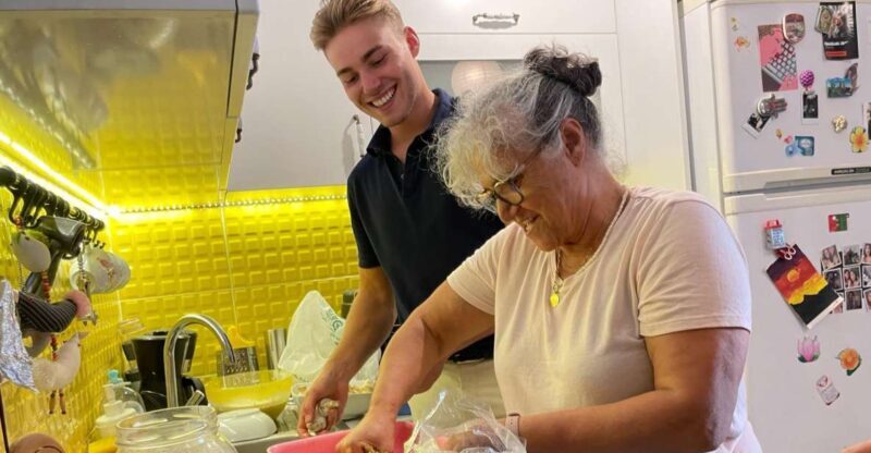 Istanbul: Vegan/Vegetarian Cooking Class with Locals at Home - Key Points