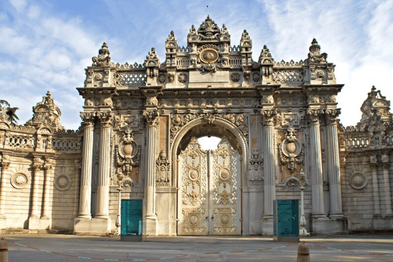 Istanbul:Dolmabahce Palace Skip-the-Line Entry & Audio Guide - A Closer Look at the Experience