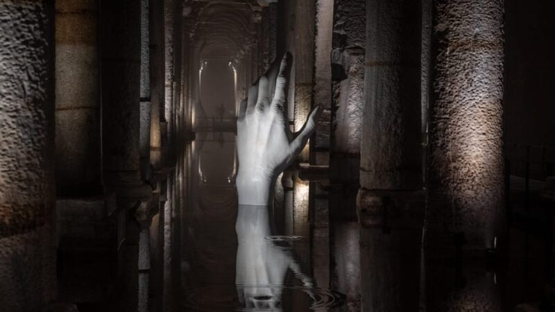 Istanbul's Exclusive Duo: Basilica Cistern & Topkap Palace - Key Points