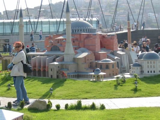 Istanbul's Golden Horn, Eyüp, Miniatürk & Pierre Loti Tour - A Closer Look at the Tour Experience